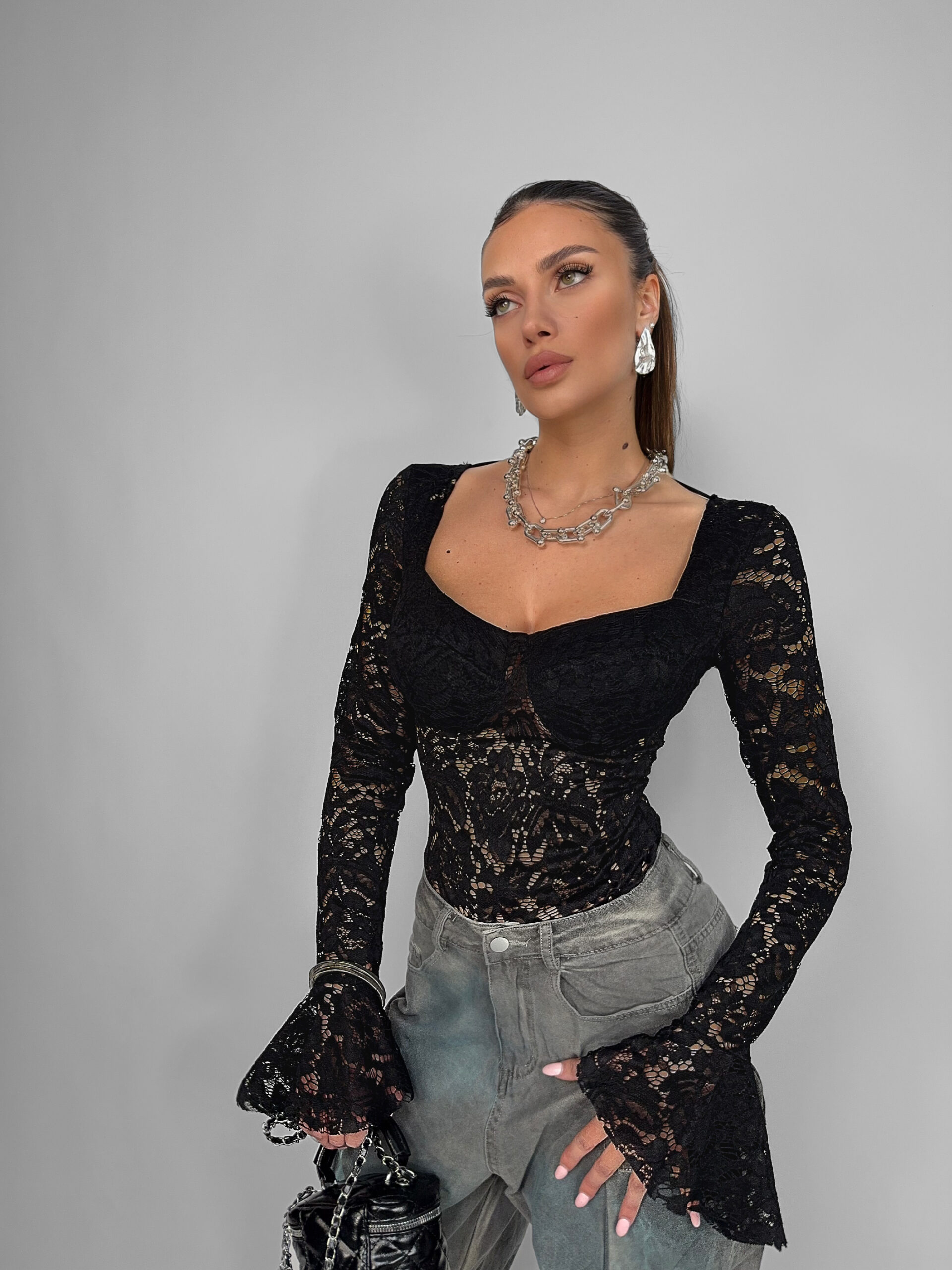 Body Romantic Date – Le Garage Mode